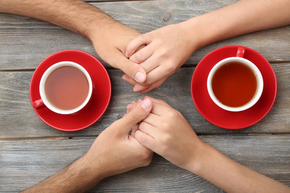 9 pasos para aprender a amar a tu cónyuge de nuevo. | Familias