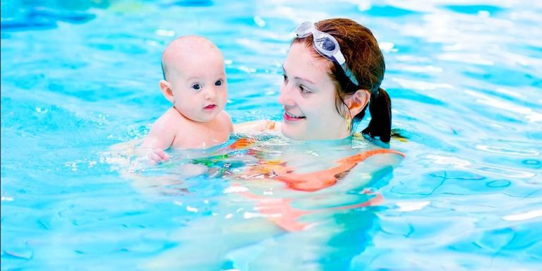 La matronatación y sus múltiples beneficios para tu bebé | Familias