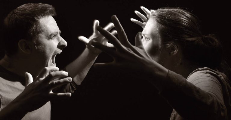 Aprende a expresar tus emociones sin dañar a los demás | Familias Aprende a expresar tus emociones sin dañar a los demás | Familias