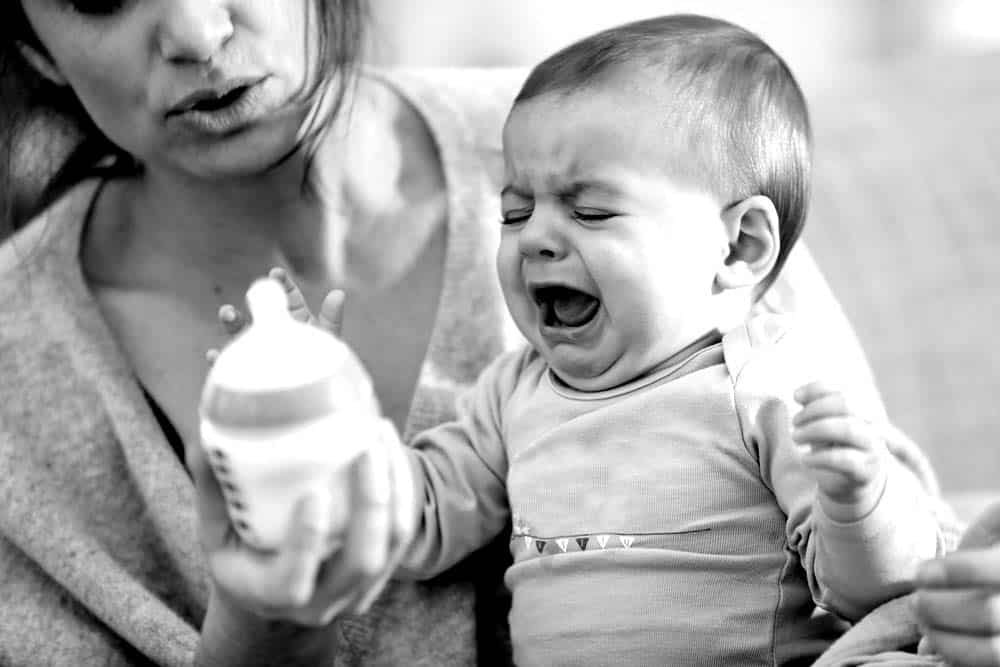 5 señales que muestran que tu bebé no siempre tiene hambre cuando llora | Familias