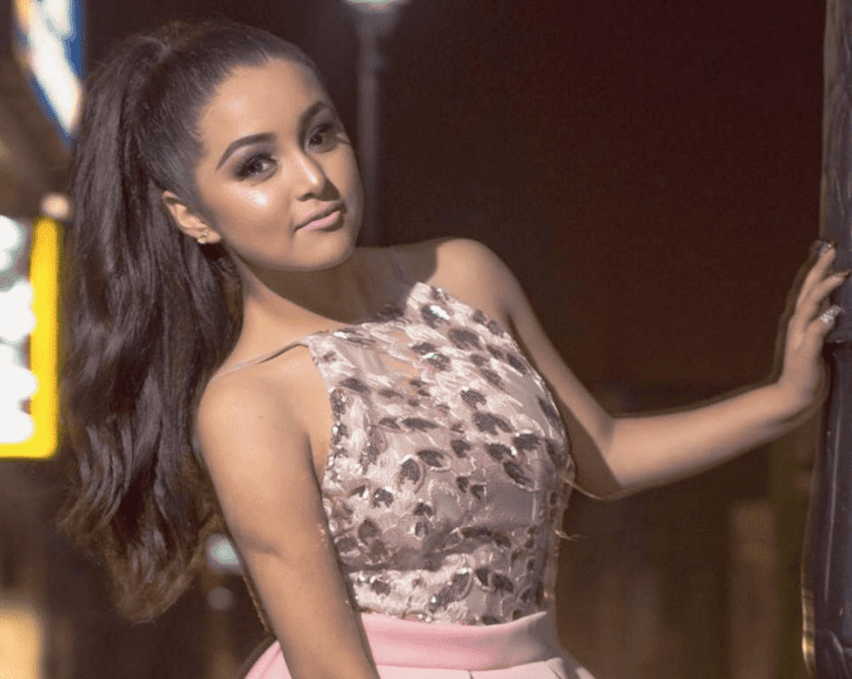 Su padre por error invitó a ‘todo el mundo’ al cumple de 15 de Rubí y ...