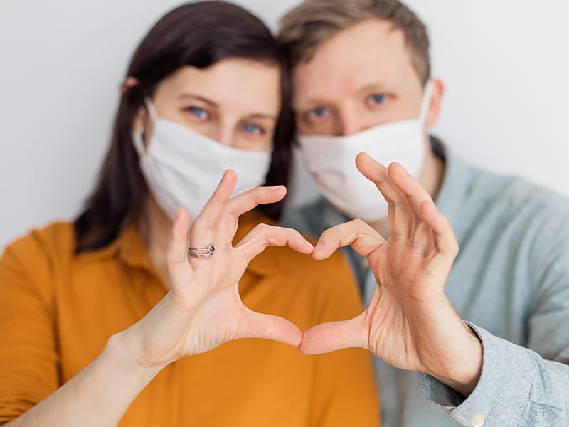 Servir a los demás nos hace no solo mejores, sino más fuertes | Familias