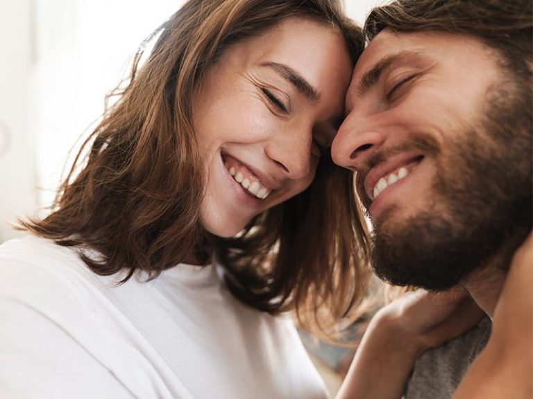 6 acciones que revelarán si esa persona te ama de verdad | Familias