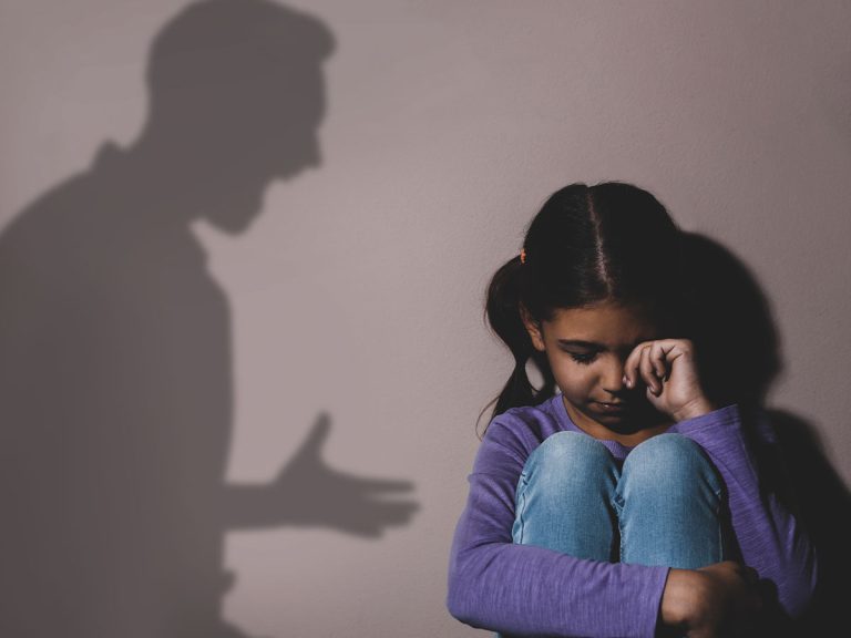 Gritar no es diferente a golpear | Familias