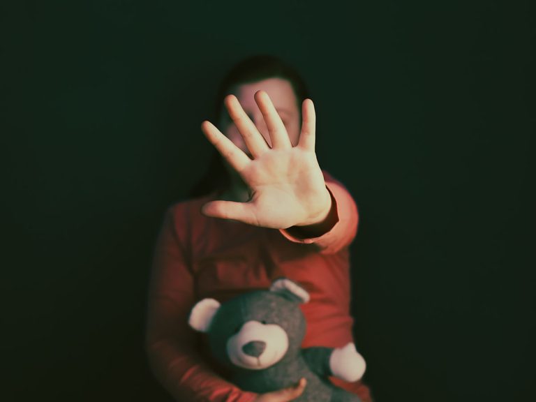 ¿Qué es la violencia vicaria y cómo afecta? | Familias